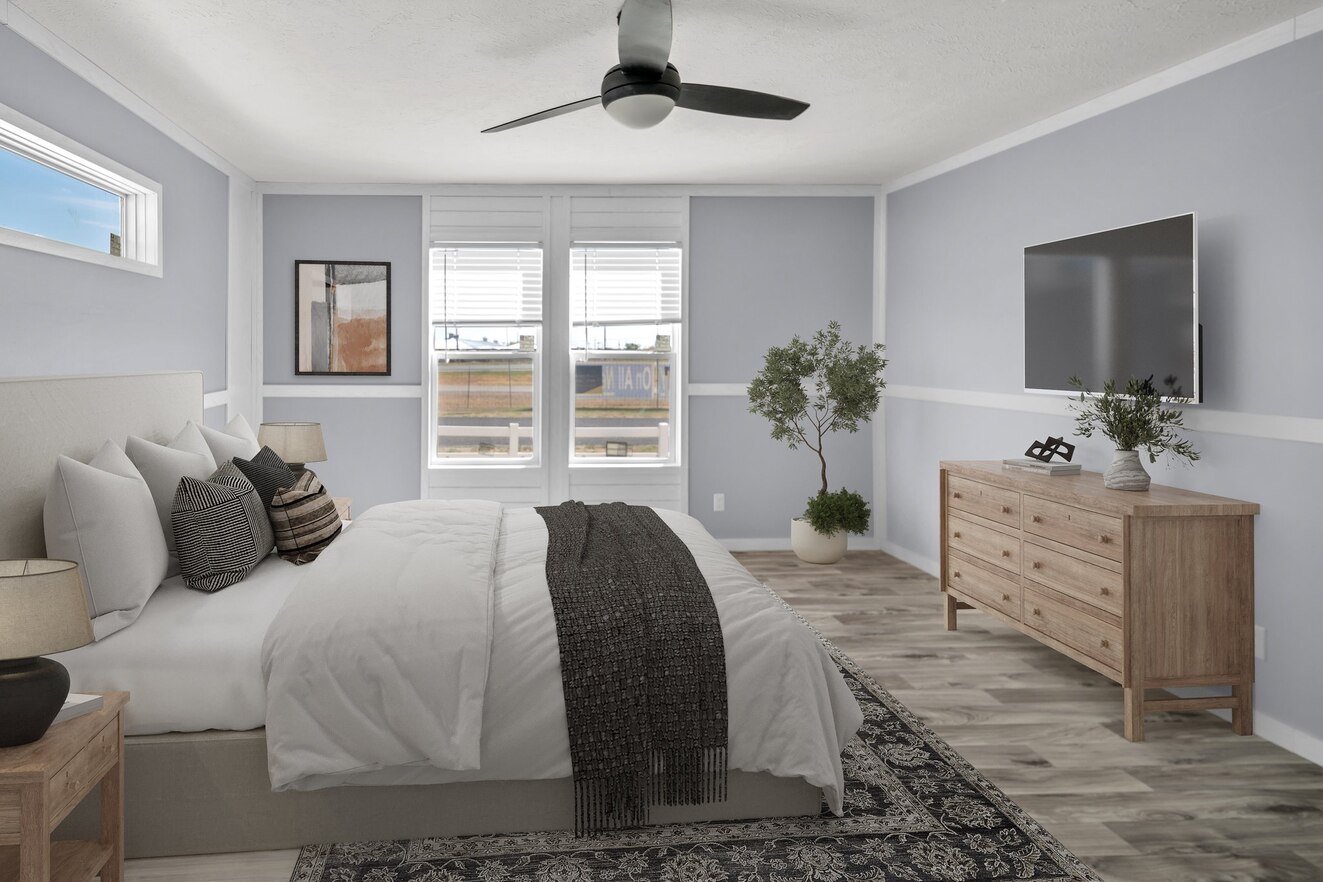 The Giant Flex 2025 32x68 | People's Manufactured Homes